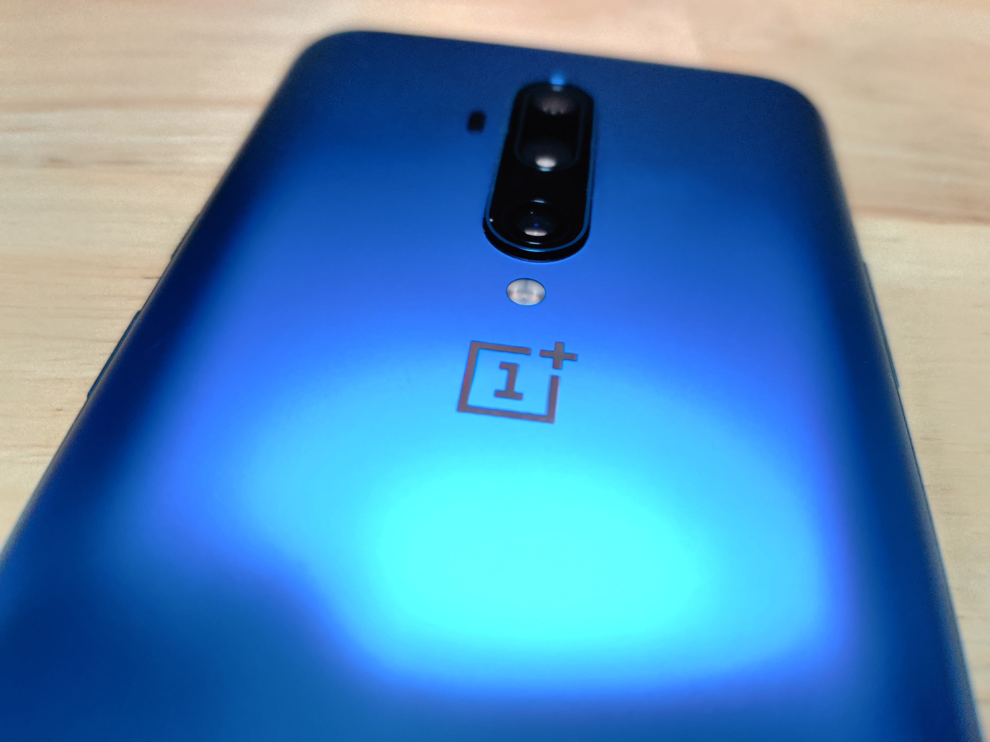 Смартфон OnePlus 7T Pro. Обзор от Notebookcheck - Notebookcheck-ru.com