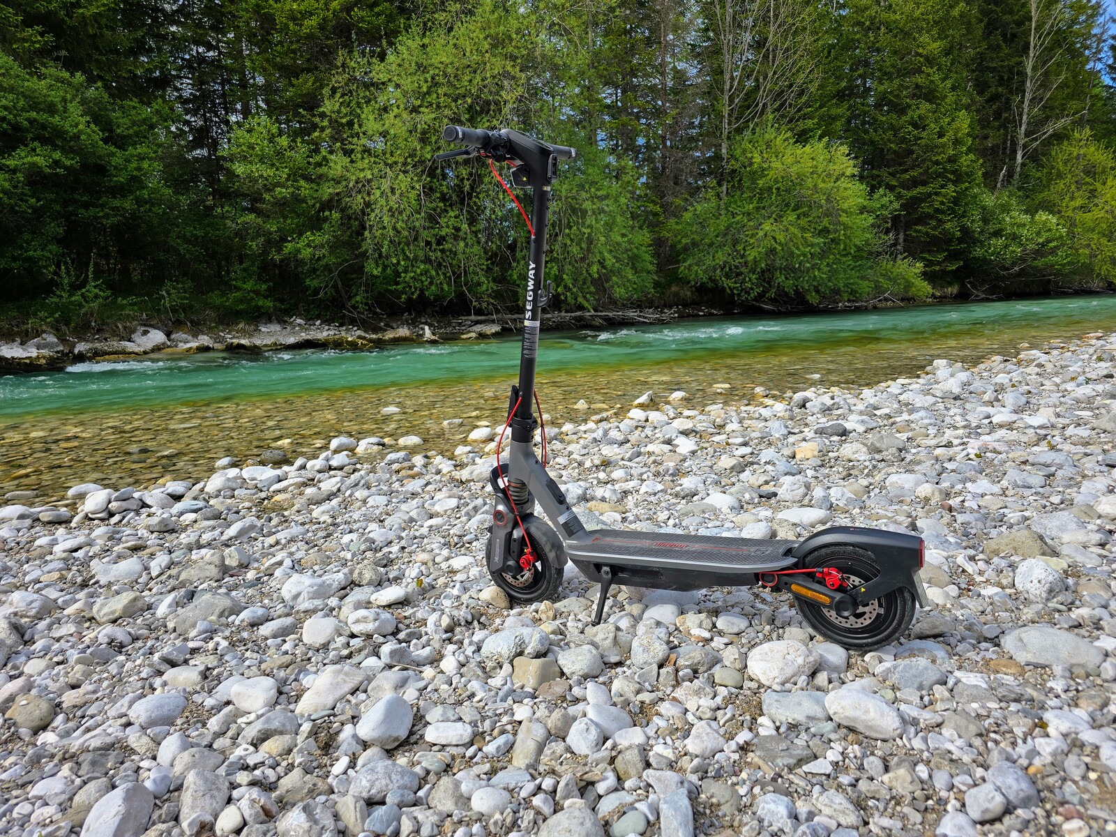 Обзор Segway Ninebot F3 Pro: Многофункциональный электроскутер ...
